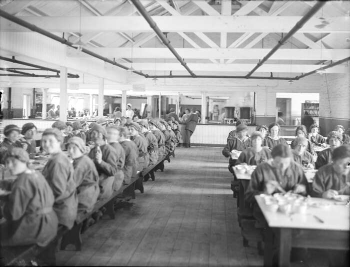 Staff canteen in HM Factory Gretna 1918 | ScotlandsPeople