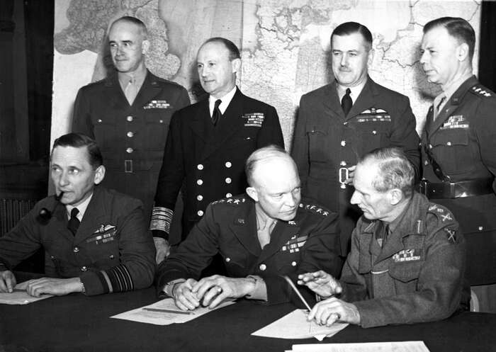 Chiefs of Allied liberation forces get ready for the invasion ...