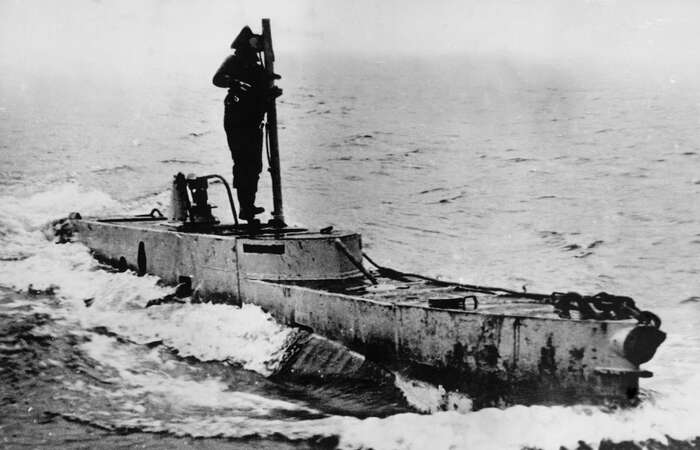 Midget submarine, c 1943 | ScotlandsPeople