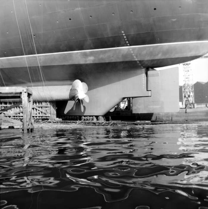 Stern and propellers of Queen Elizabeth 2, Clydebank, 1967 ...