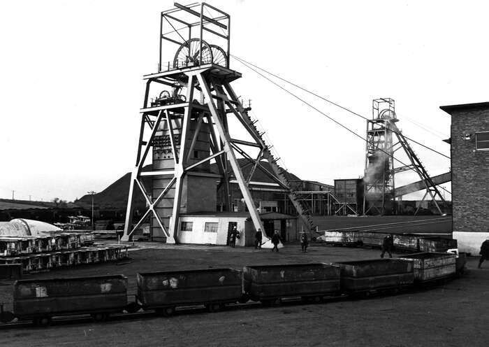 Headgear at Comrie Colliery, 1969 | ScotlandsPeople