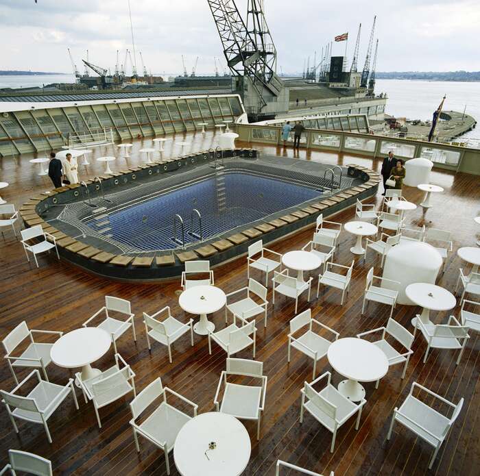 Swimming pool, QE2, 1969 | ScotlandsPeople