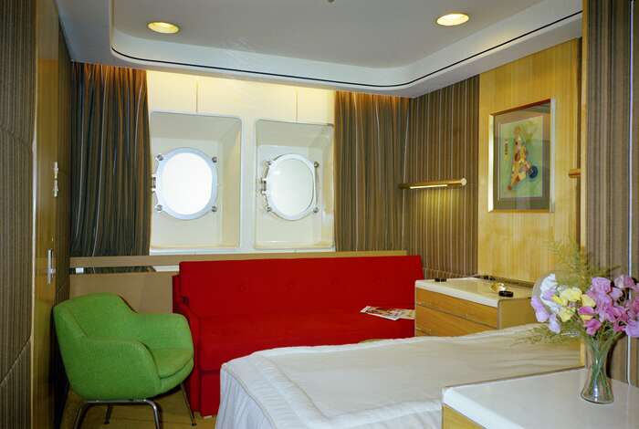 First class cabin, QE2, 1969 | ScotlandsPeople