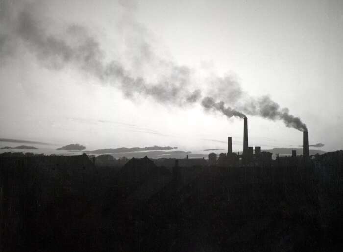 Smoking chimneys, Carron Works, Falkirk, 20th century | ScotlandsPeople