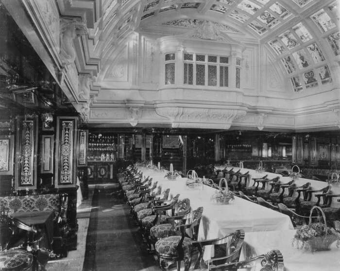 The saloon of the ocean liner, SS City of New York, 1888 | ScotlandsPeople