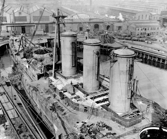 HMS Tiger, Royal Navy Tiger-Class Battlecruiser: View amidships looking ...