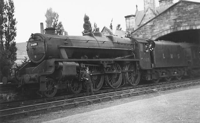 LMS Stanier Class 5 (\"Black Five\") 4-6-0 Locomotive No.5466 ...