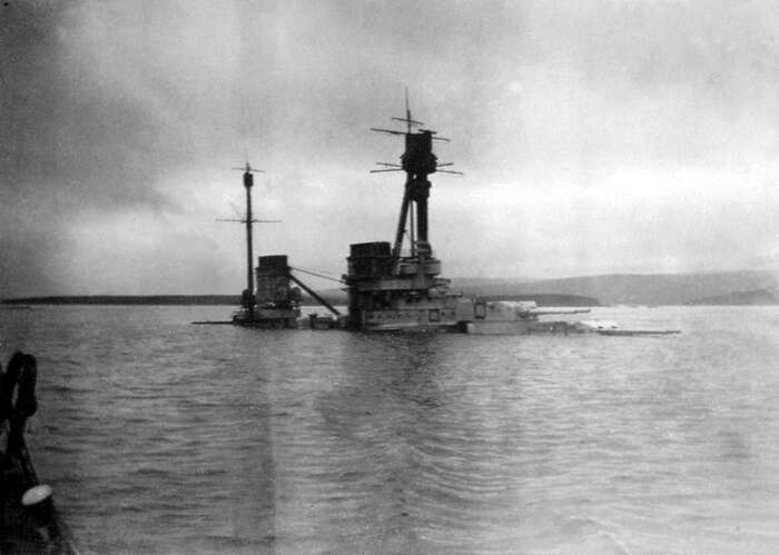 The German Derfflinger Class battlecruiser SMS Hindenburg half ...