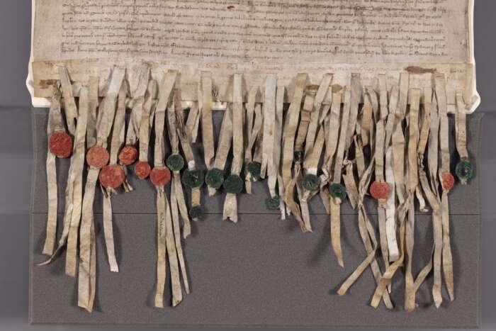 Declaration of Arbroath - Appended seals and tags | ScotlandsPeople
